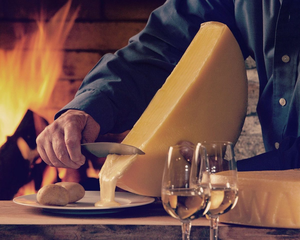 9 Best Swiss Cheeses (Guaranteed To Knock Your Socks Off)
