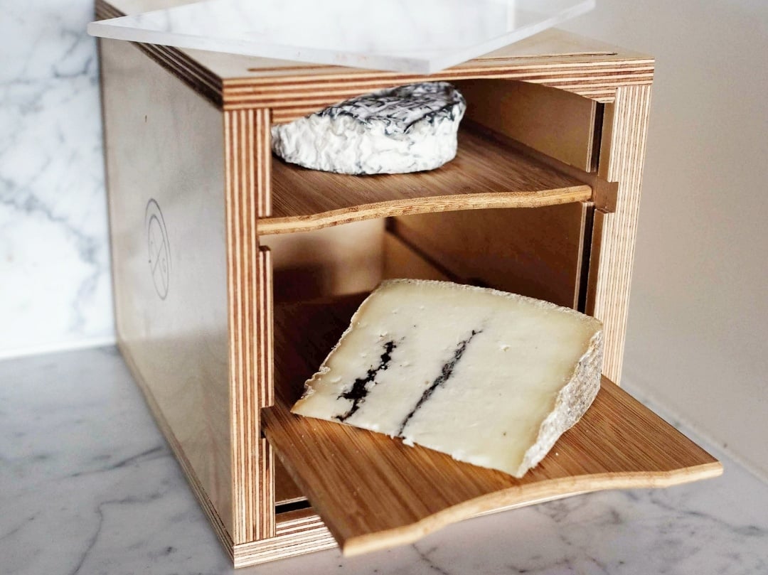 23 Best Luxury Gifts For Cheese Lovers (2024 Updated Guide)